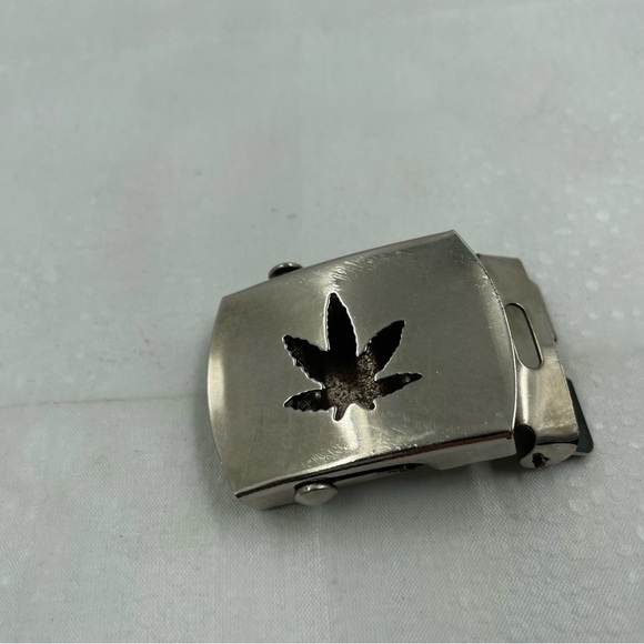 Hot Topic | Accessories | Vintage Hot Topic Belt Buckle | Poshmark